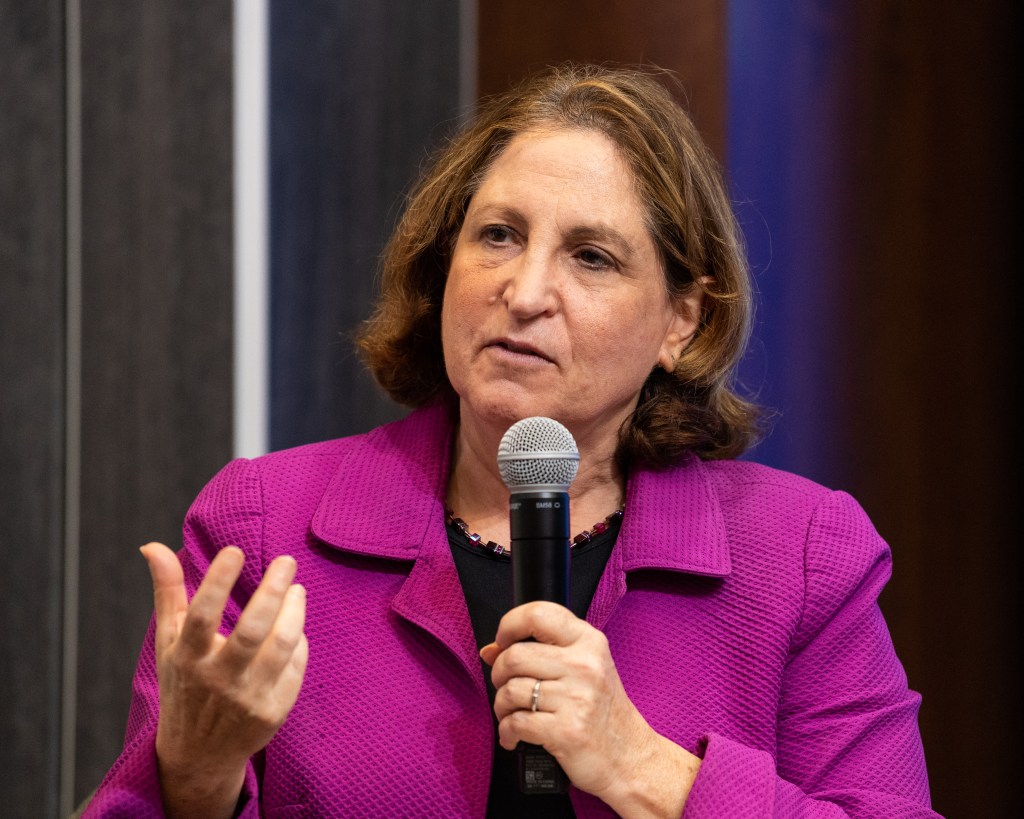 Washington Post editor Ruth Marcus resigns after column criticizing ...