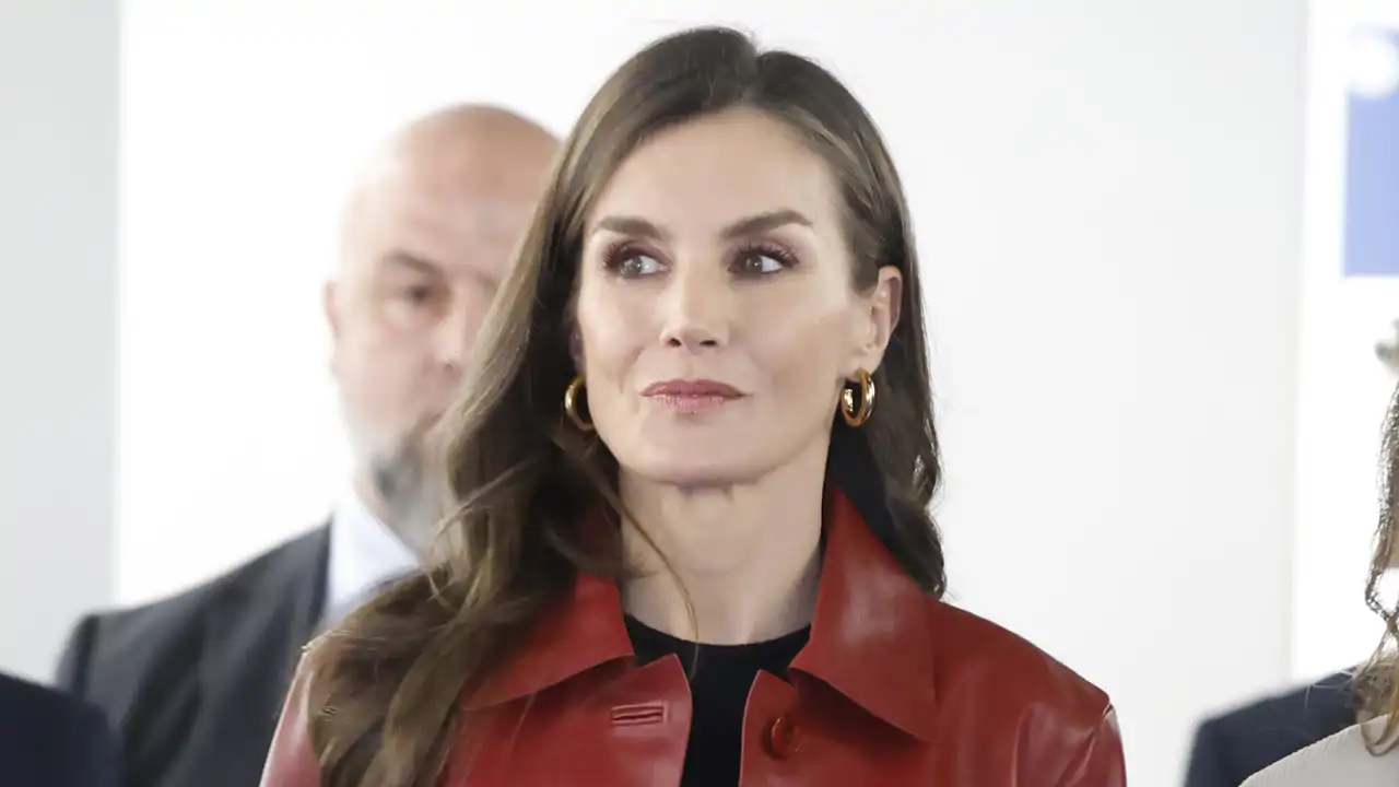 La Reina Letizia se salta el protocolo ante la inesperada petición de ...