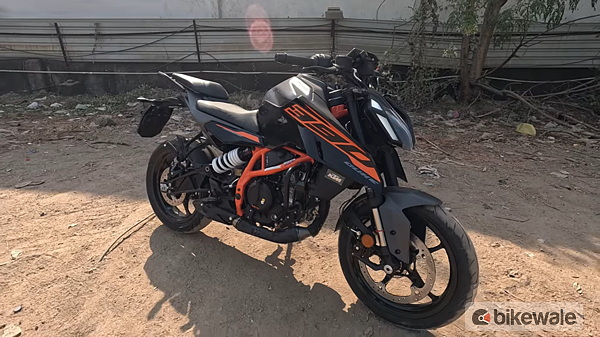 2025 KTM 390 Duke with Cruise Control Spotted at Dealership