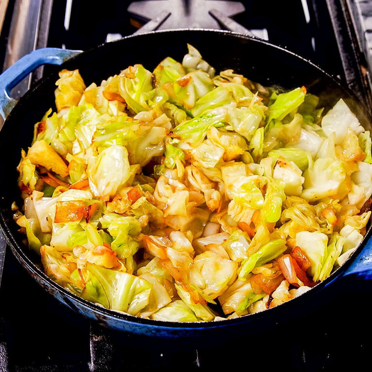Bacon-Fried Cabbage Is The Best Way To Upgrade The Cheap & Easy Side