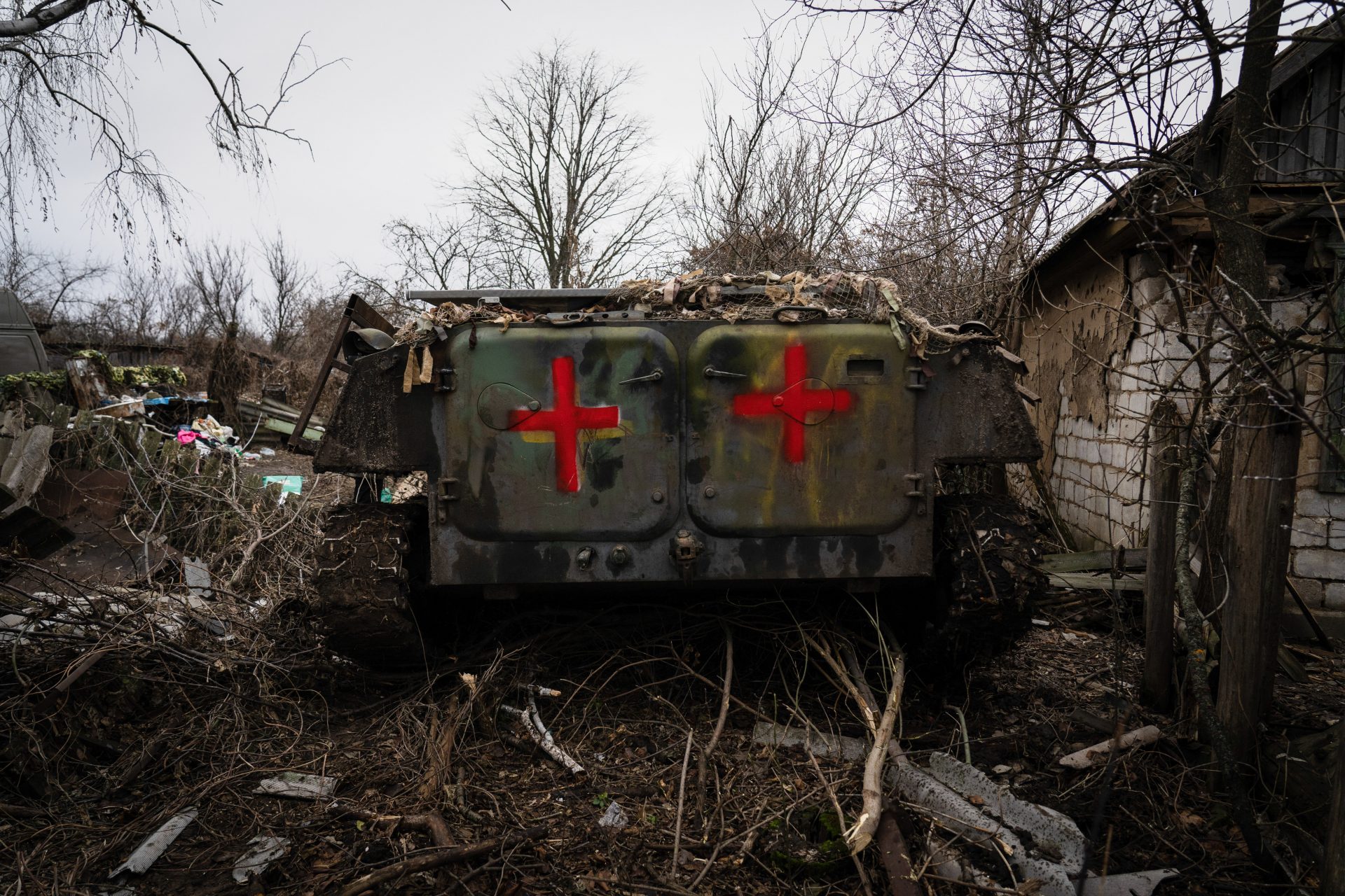 Stunning combat footage shows Ukrainian attack on Russian logistics