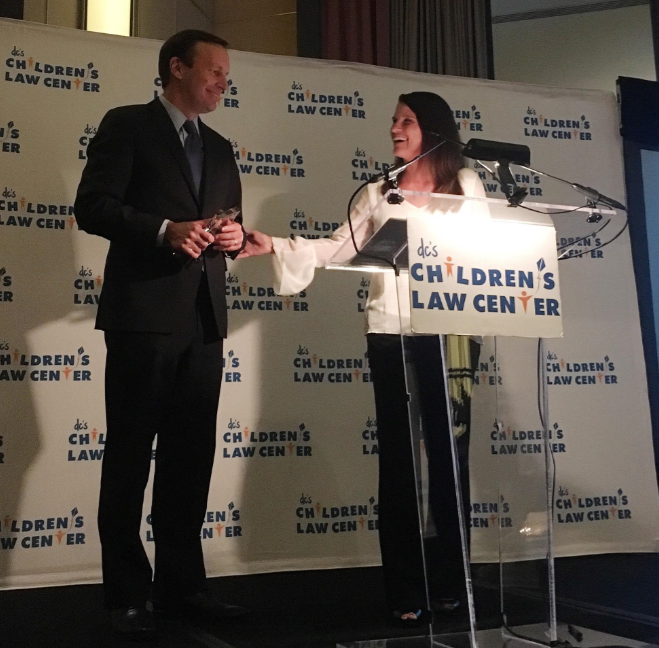 Dem Sen. Chris Murphy caught ‘cuddling’ on date with progressive media ...