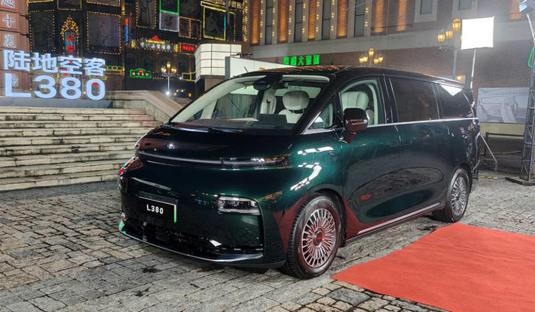 吉利银河新成员！翼真L380 MPV正式上市，能否抢占市场先机？