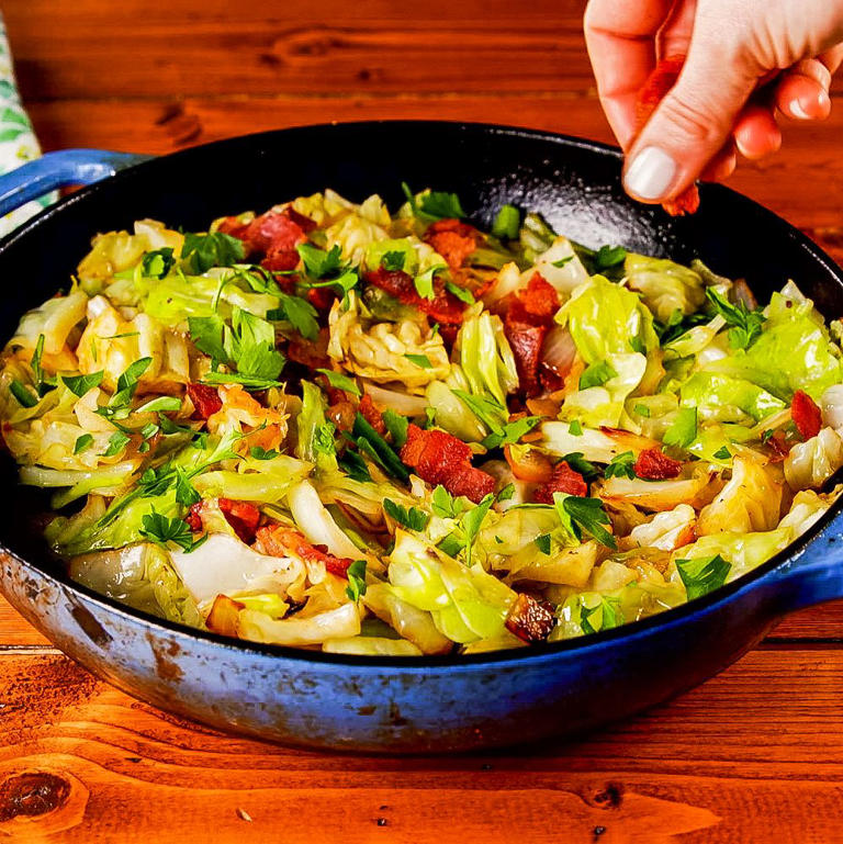 Bacon-Fried Cabbage Is The Best Way To Upgrade The Cheap & Easy Side