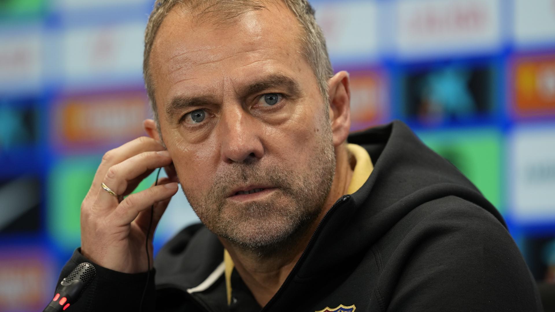 Hansi Flick opina sobre el doble toque de Julián Álvarez en la previa ...