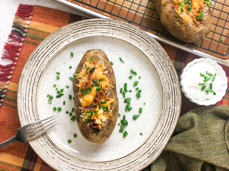The Ultimate Guide to Loaded Baked Potato Recipe: Easy, Cheesy Recipe