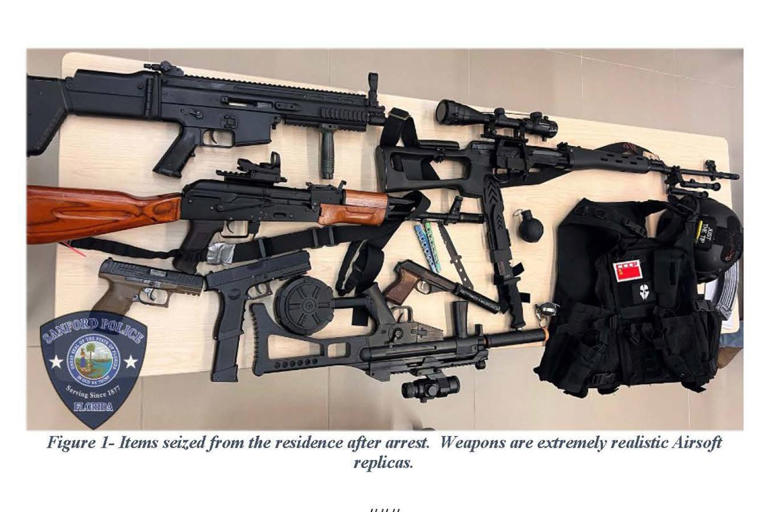 Elon Musk float depicted holding a swastika and a poo-filled X ...