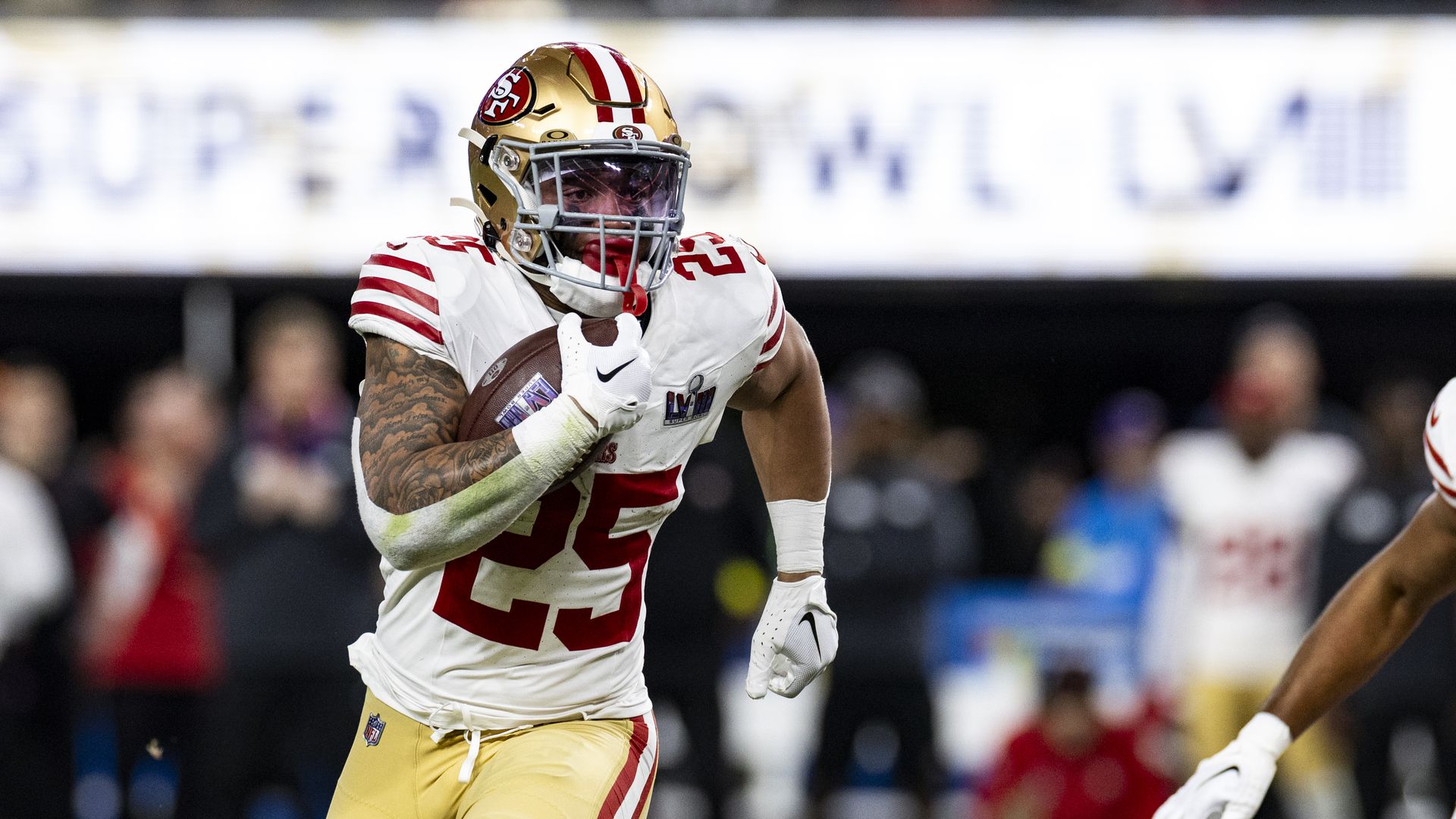 Chiefs sign former 49ers running back in free agency