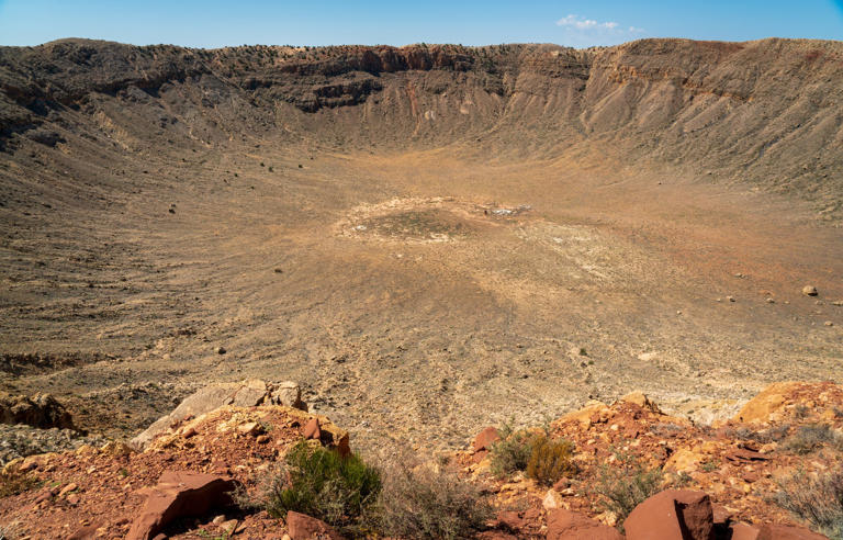 What a 3.5 billion-year-old meteor crater tells us about the Earth