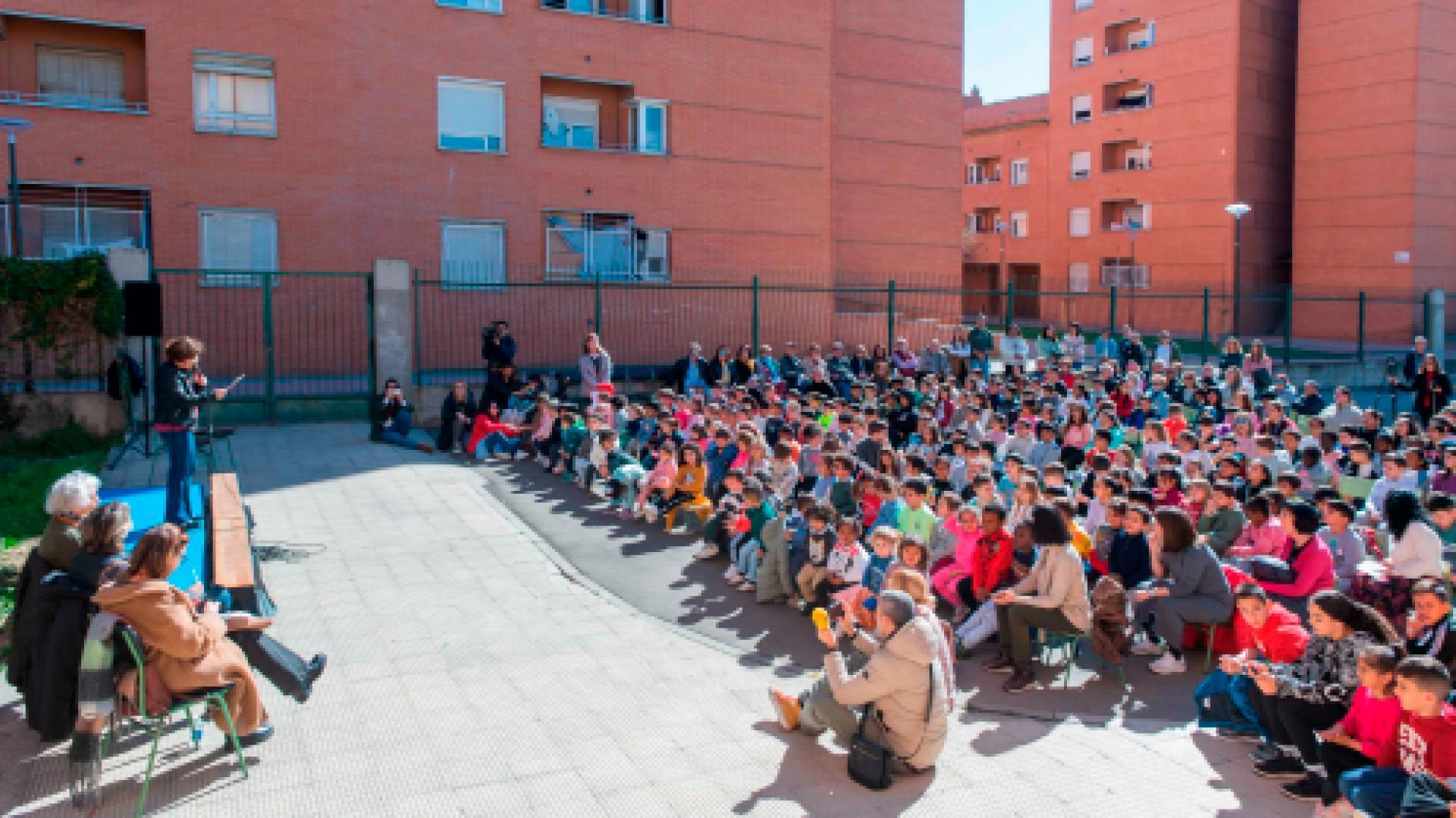 Emotivo homenaje a José Antonio Labordeta en el colegio zaragozano que ...