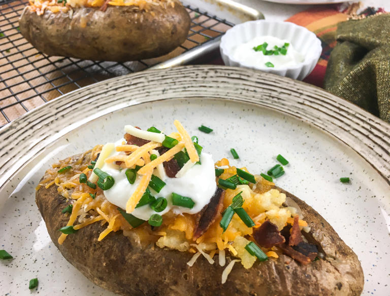 The Ultimate Guide to Loaded Baked Potato Recipe: Easy, Cheesy Recipe