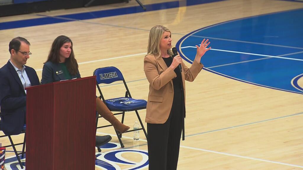 Nearly 2,000 people show up at Colorado town hall to discuss federal ...
