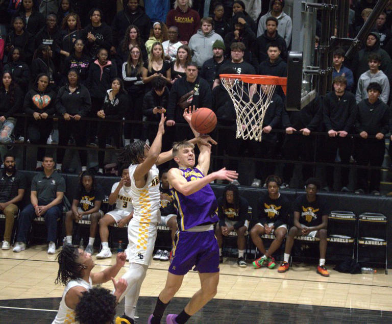 Racine Lutheran holds off St. Catherine’s in WIAA regional final thriller