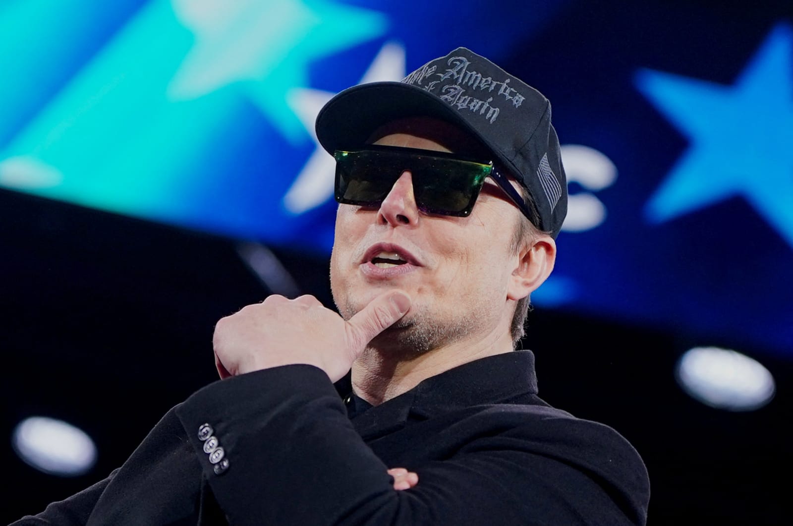 Elon Musk mocked for failure trifecta as Twitter suffers 'major outage'