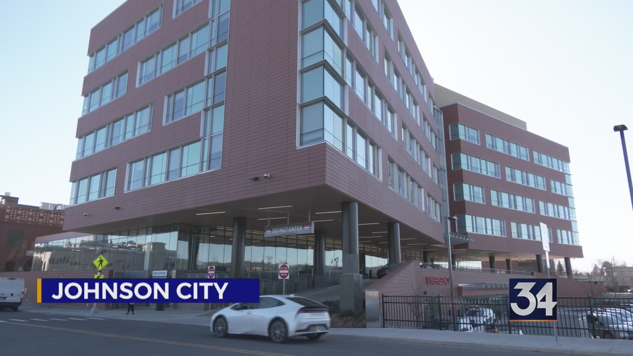 Wilson Hospital reopens after reaching diversion