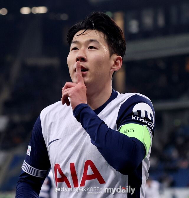 '크레이지’ SON, 또 '역대급 기록' 작성→'토트넘 레전드' 로비 킨 뛰어 넘었다...'127골' EPL 역대 득점 공동 '16위' 등극!
