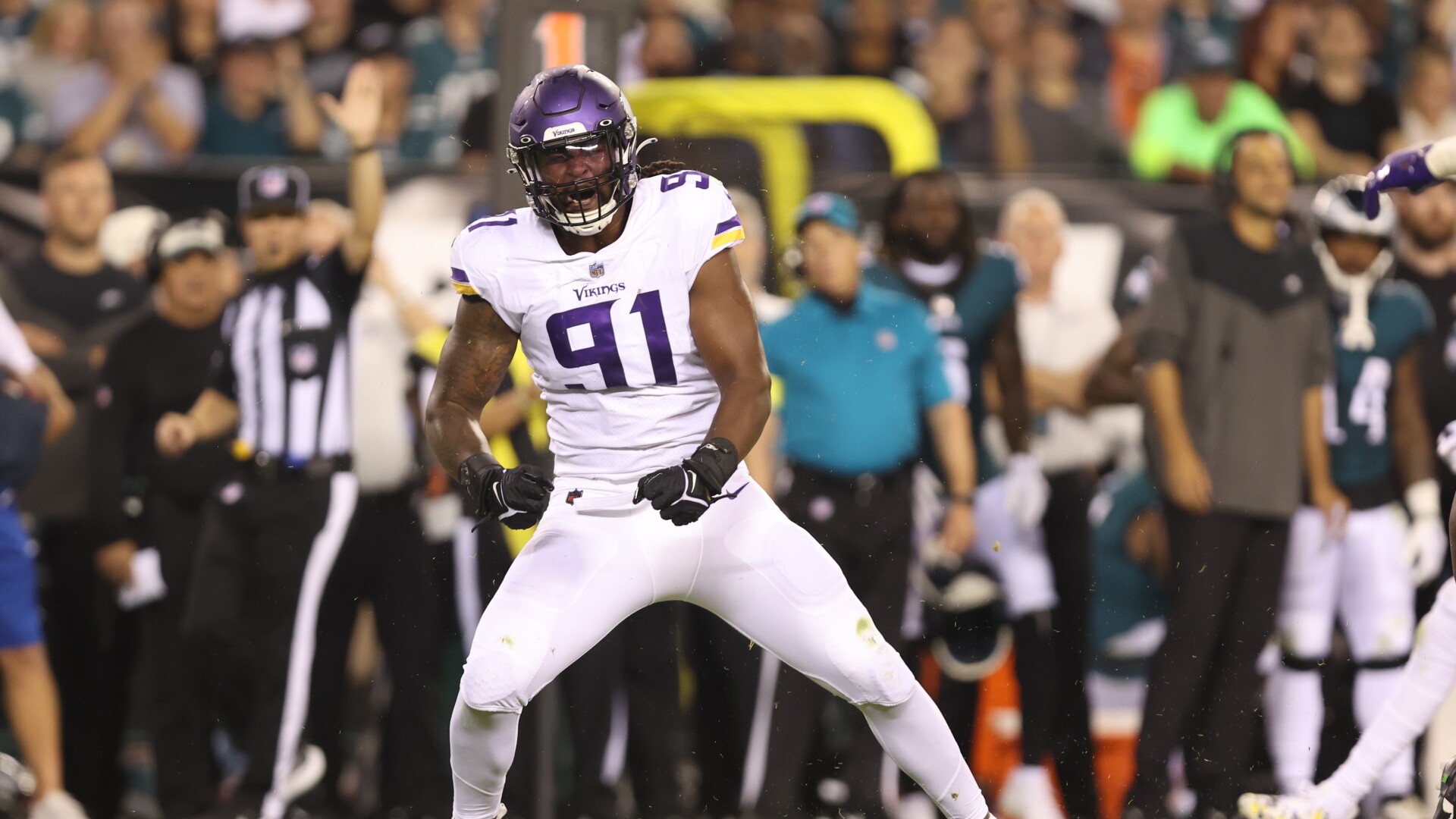 Panthers agree to two-year deal with edge rusher Patrick Jones