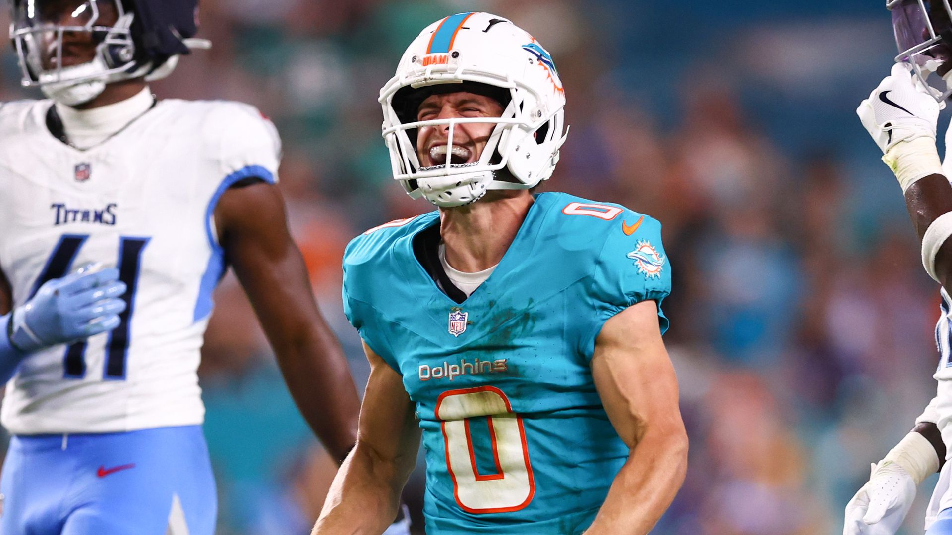 Former Miami Dolphins wide receiver Braxton Berrios signs with Houston ...