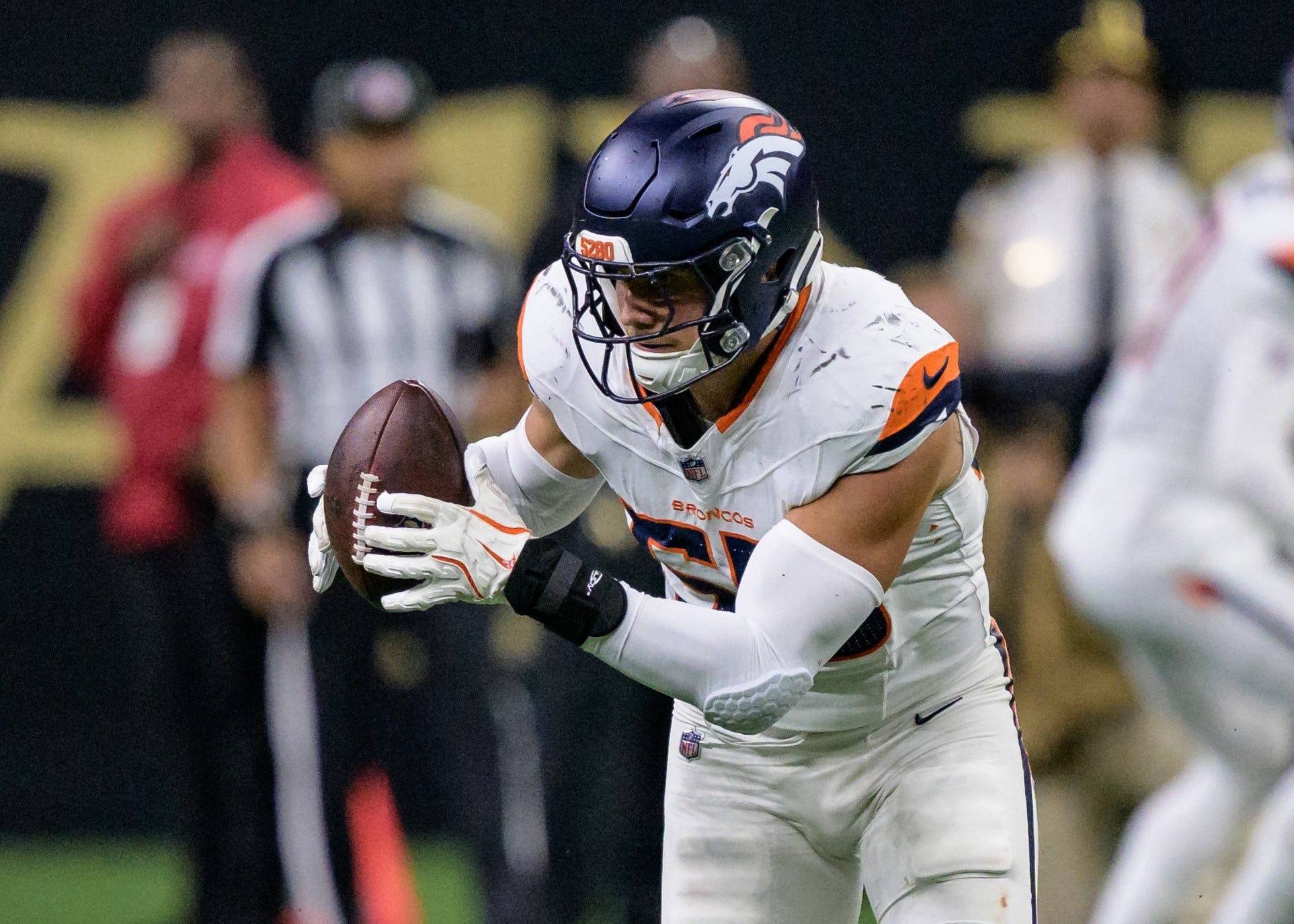 Cody Barton, former Denver Broncos linebacker, signing with Tennessee ...