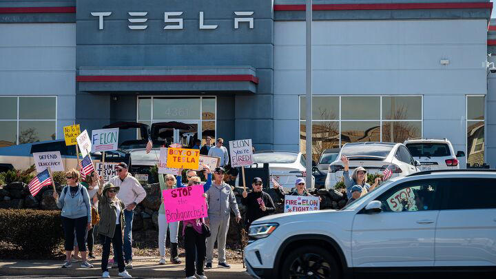 Tesla Protests Intensify Over the Weekend With Six Arrested in NYC