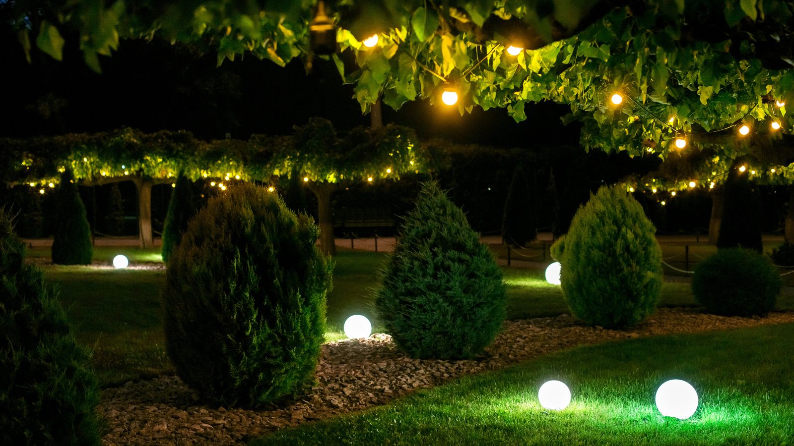 Outdoor Lighting Ideas That Are Totally Pinterest-Worthy