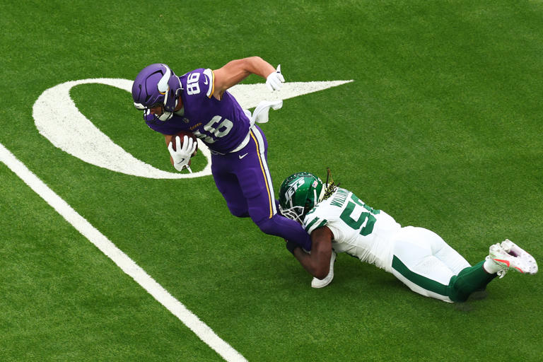 Vikings lose Johnny Mundt to the Jaguars in free agency