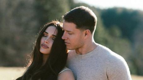 49ers RB Christian McCaffrey, model Olivia Culpo expecting a baby