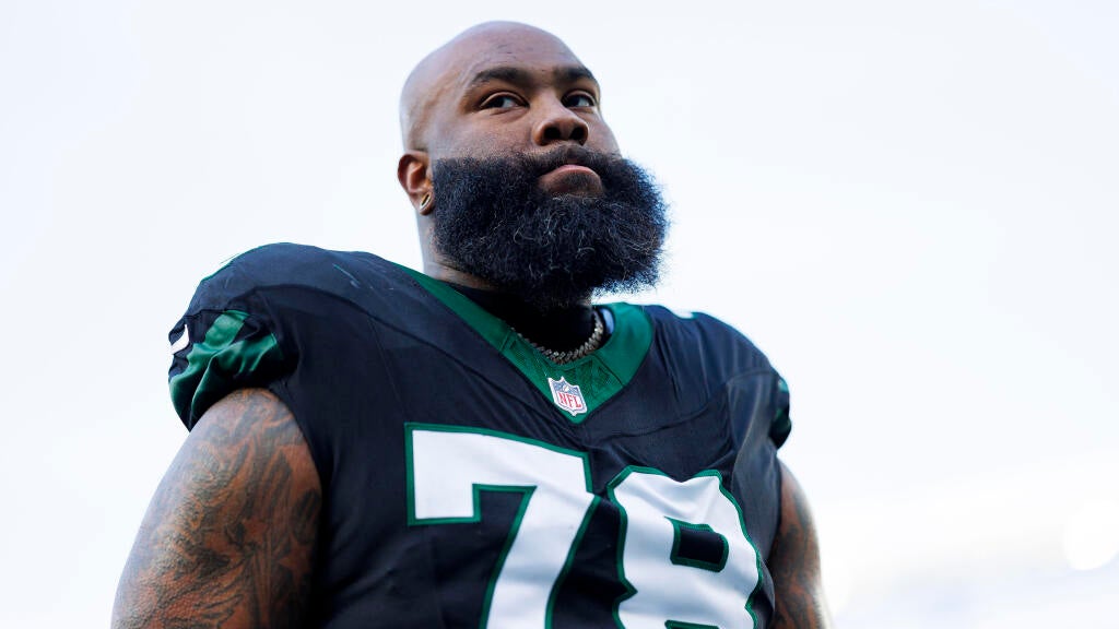 Right tackle Morgan Moses reportedly signs 3-year deal with Patriots