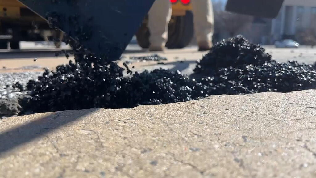 PennDOT begins work to fill potholes on more than 60 Philadelphia-area ...