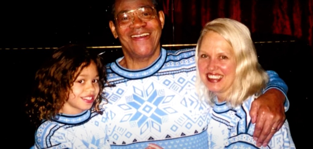 Female prison guard accused of sexually abusing inmates — including ...