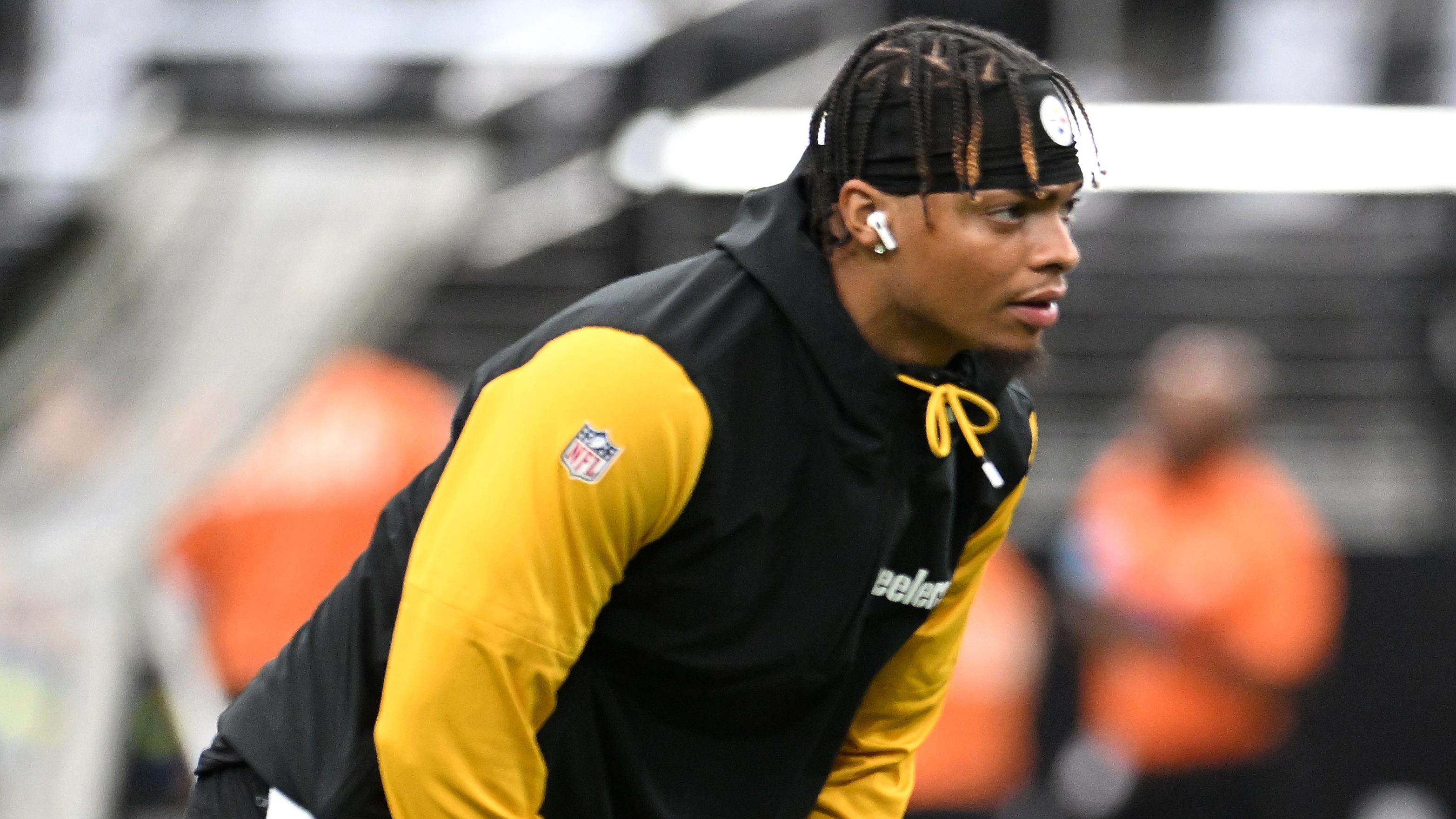 $40 Million Justin Fields Jets Signing Sparks Star WR Trade Rumors