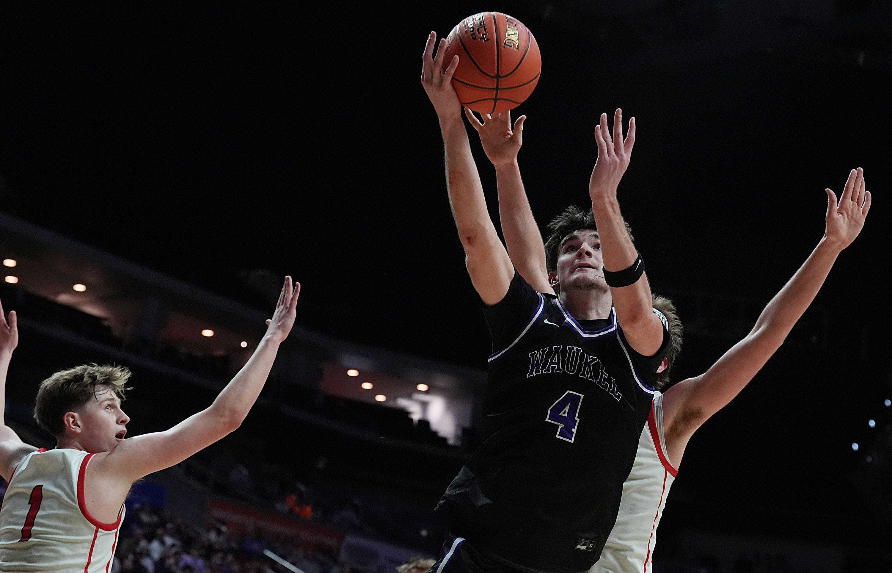 Linn-Mar beats Waukee in Iowa high school state boys basketball ...