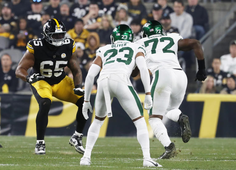 Steelers Lose Left Tackle To AFC Rival In Free Agency