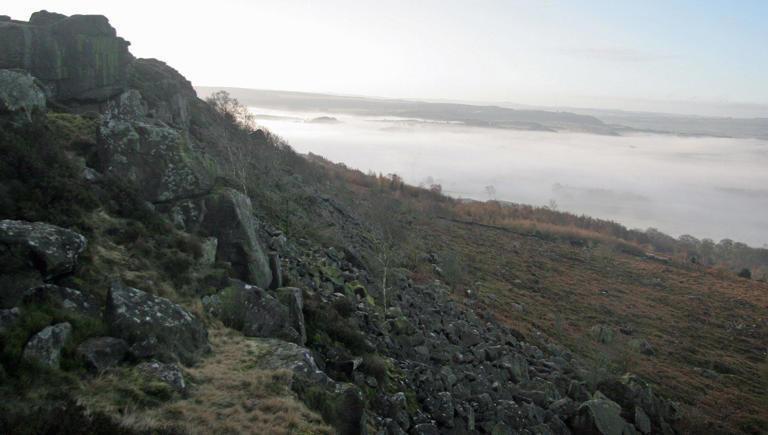 Derbyshire chocolate box village and Peak District jewel one of Britain ...