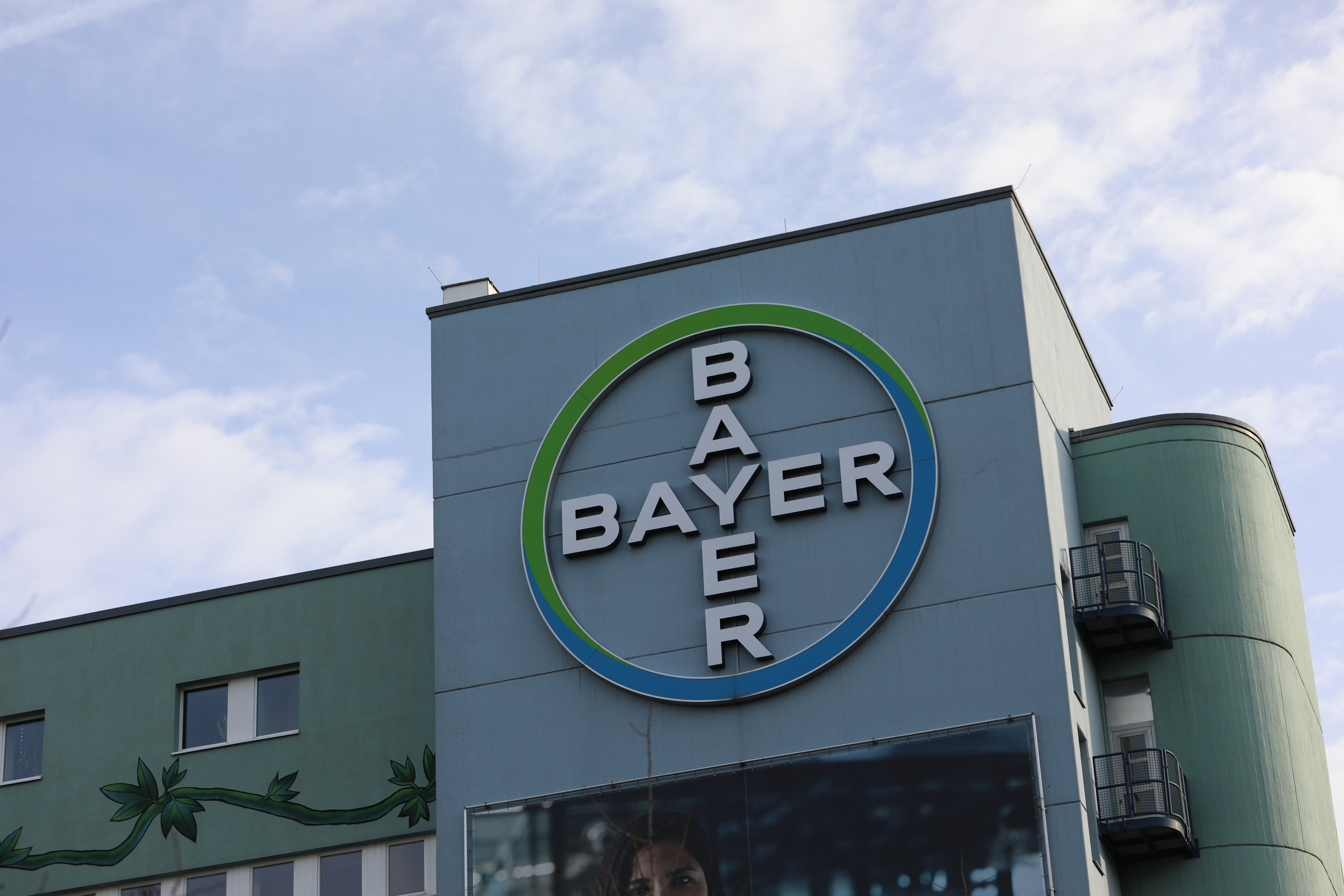 Suspected Arson Probed at New Jersey Home of Pharma Executive