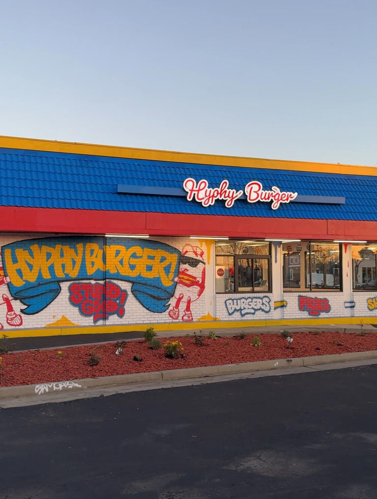 Gas, Break, Dip Your Fries in ‘Ya Feel Me’ Sauce at West Oakland’s Hyphy Burger