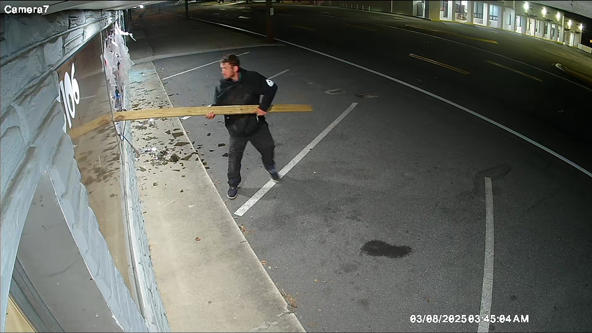 WATCH: Man smashes 8 store windows with long wooden object in brazen ...