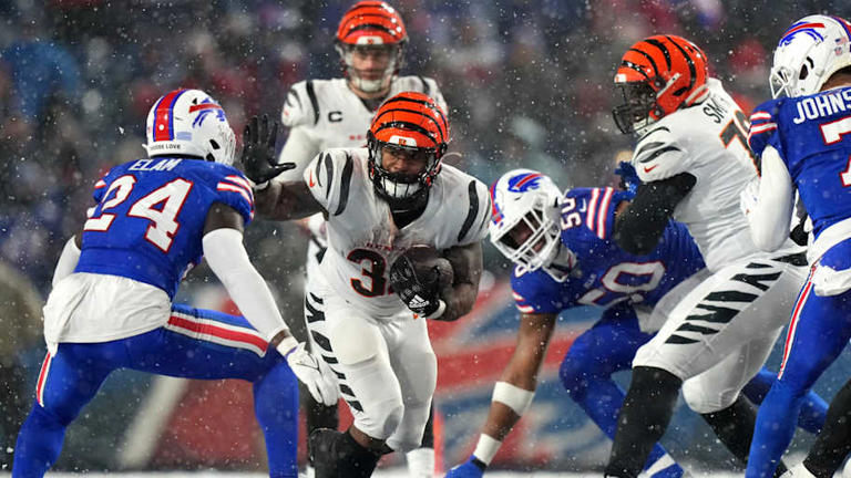 Former Bengals Running Back Samaje Perine Signing 3-Year Contract With ...