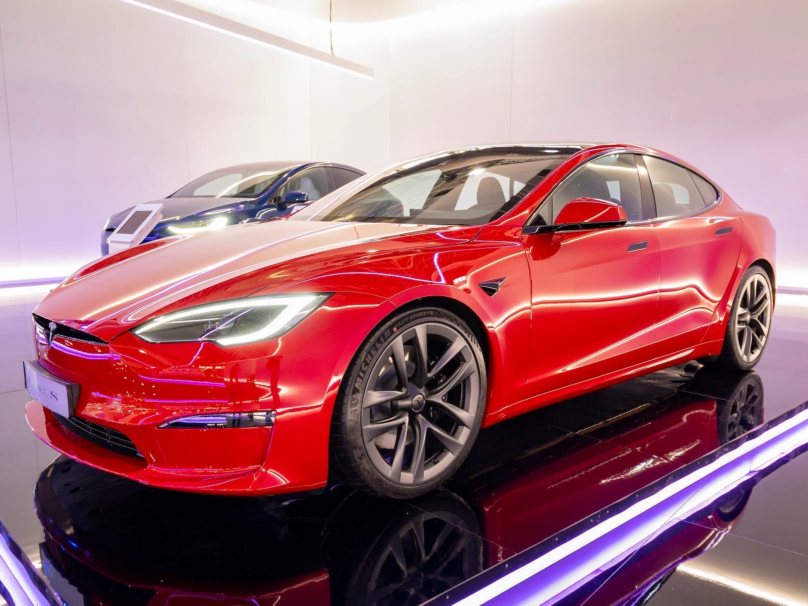 Angel investor says she sold her Tesla because of Elon Musk