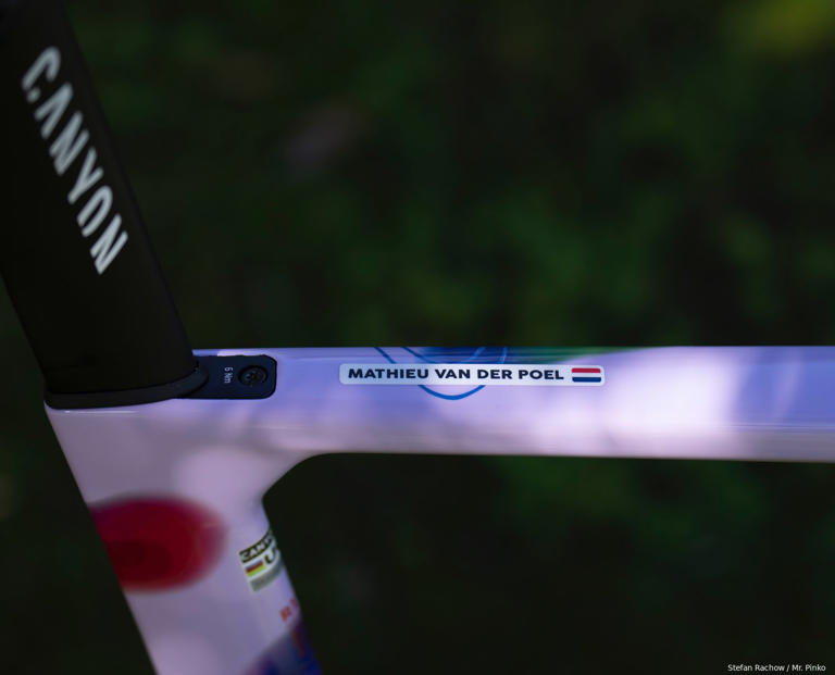 📸 Van der Poel goes wild! With this unique racing bike, Mathieu can be seen in Tirreno-Adriatico ...