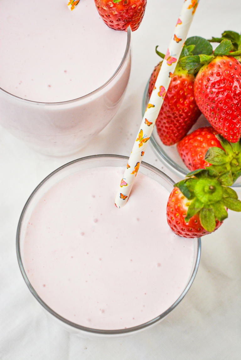 Keto Strawberry and Banana Protein Smoothie Recipe