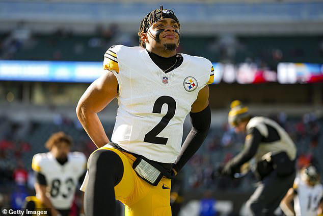 New York Jets sign Justin Fields to replace Aaron Rodgers at quarterback