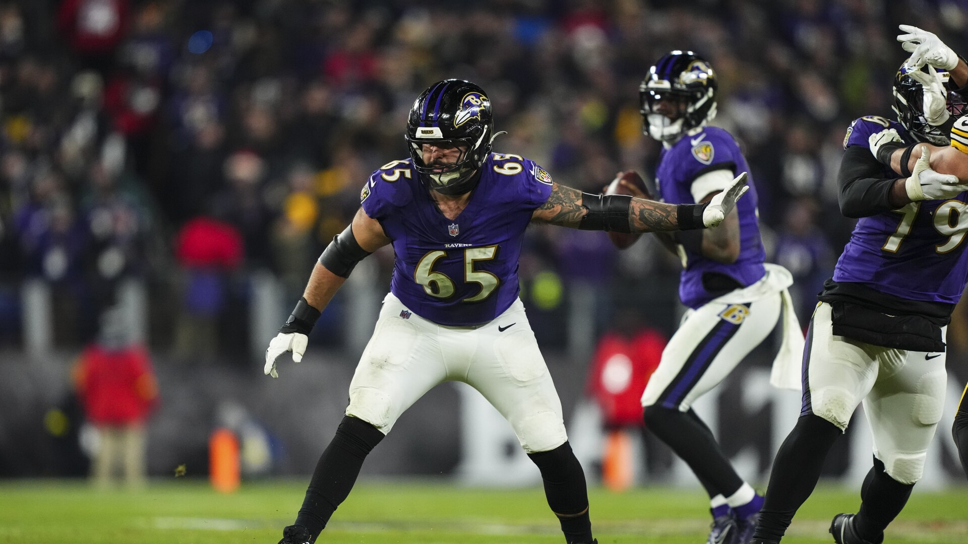 Patrick Mekari agrees to sign with Jaguars