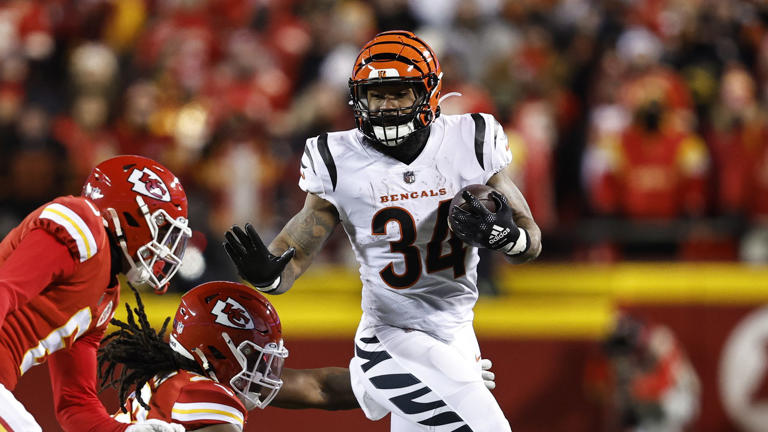 Samaje Perine returns to Bengals