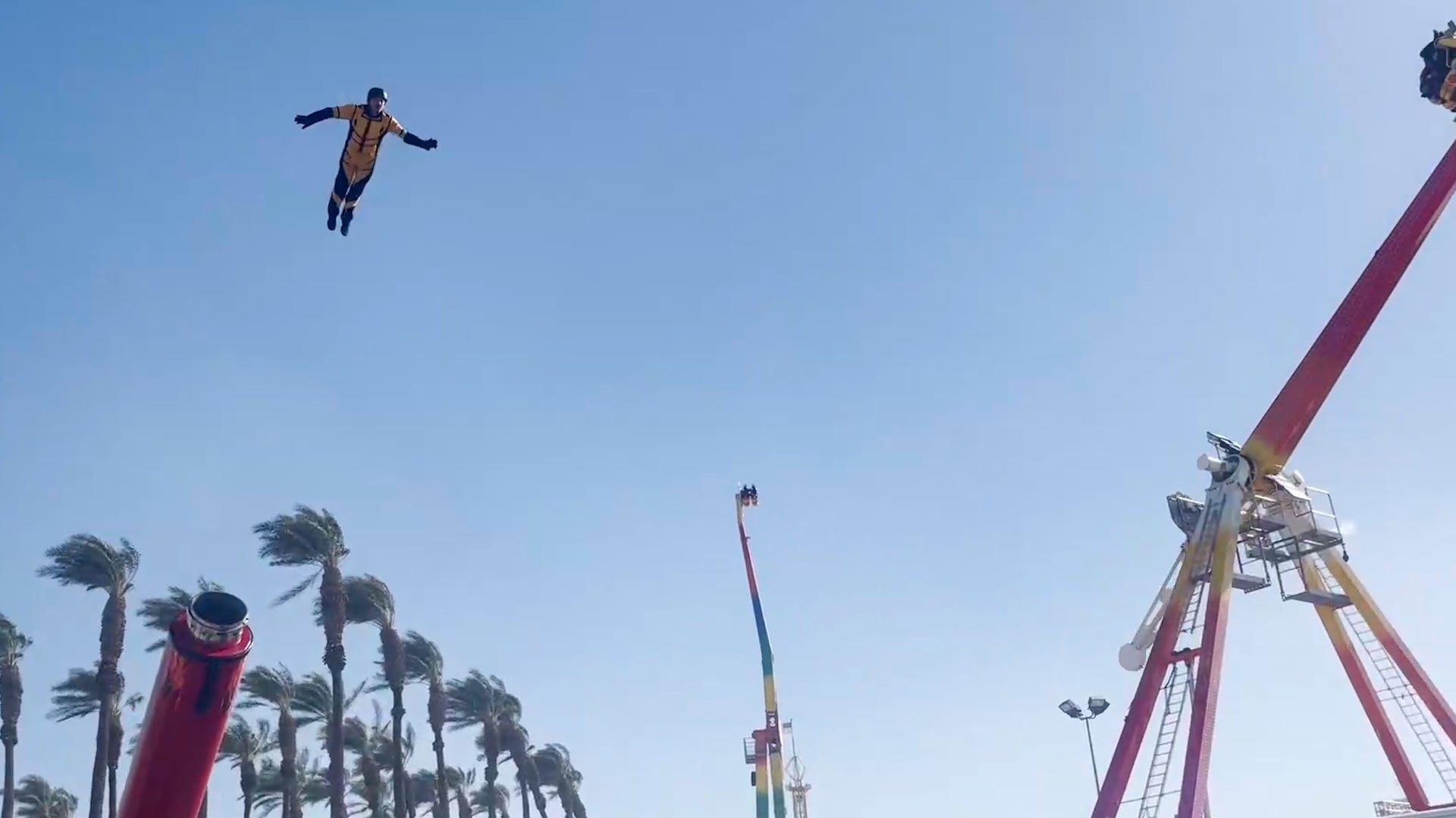 Video captures terrifying moment human cannonball falls from net in ...