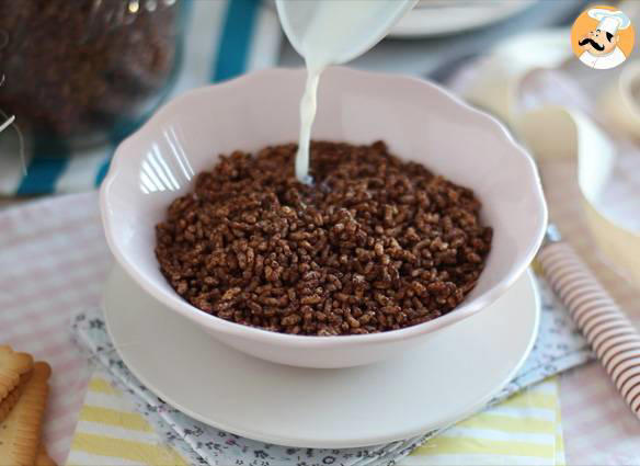 Flingor med choklad och puffat ris. kokosnötspuffar