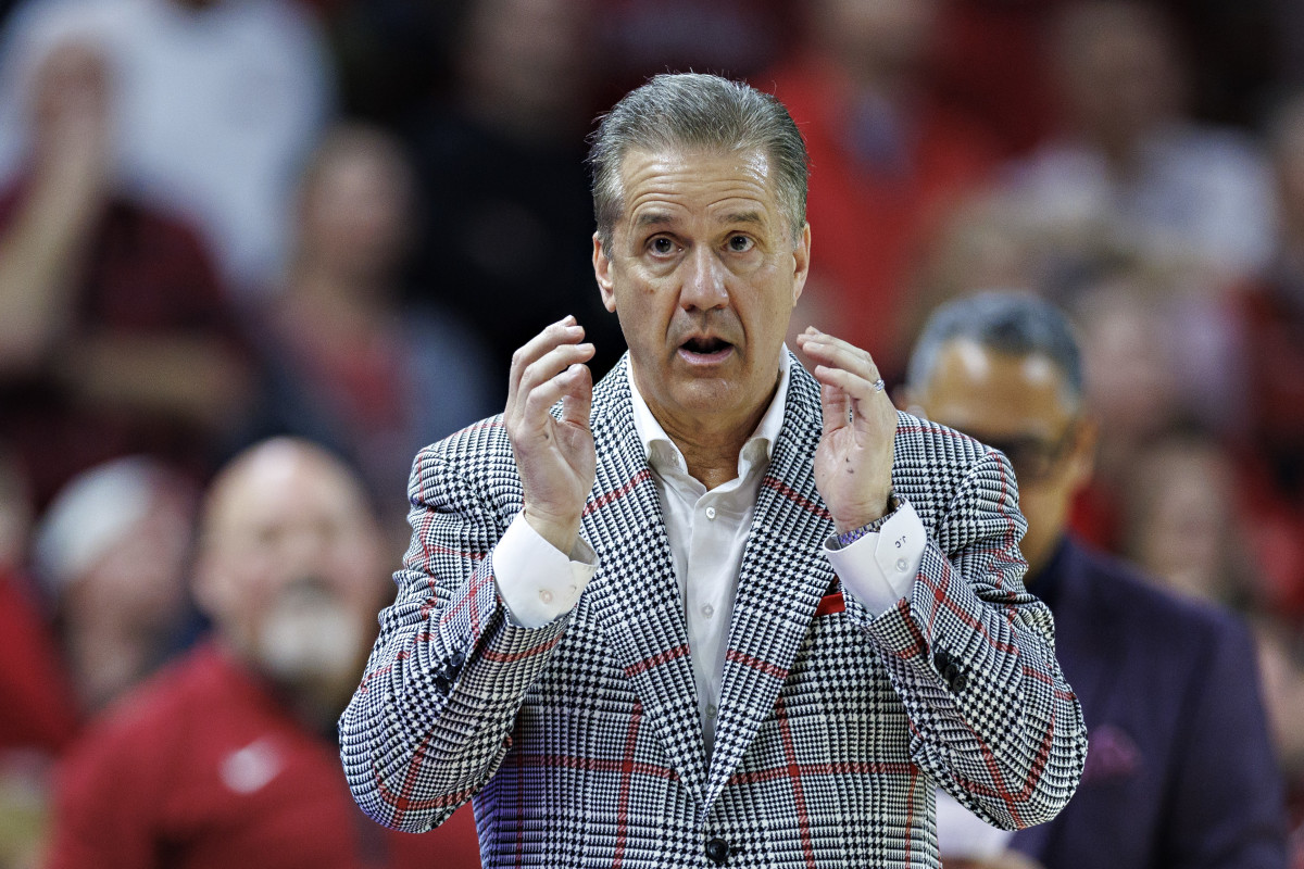 John Calipari's Outfit For Arkansas vs. St. John's Game Is Going Viral