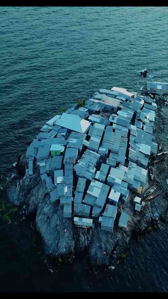 The most crowded island in the world 🌍 between kenya and uganda