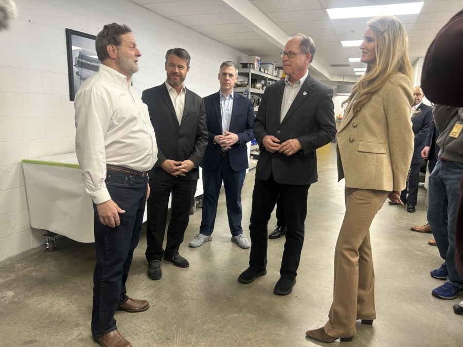 SBA promises to cut $100 billion in federal regulations for small ...