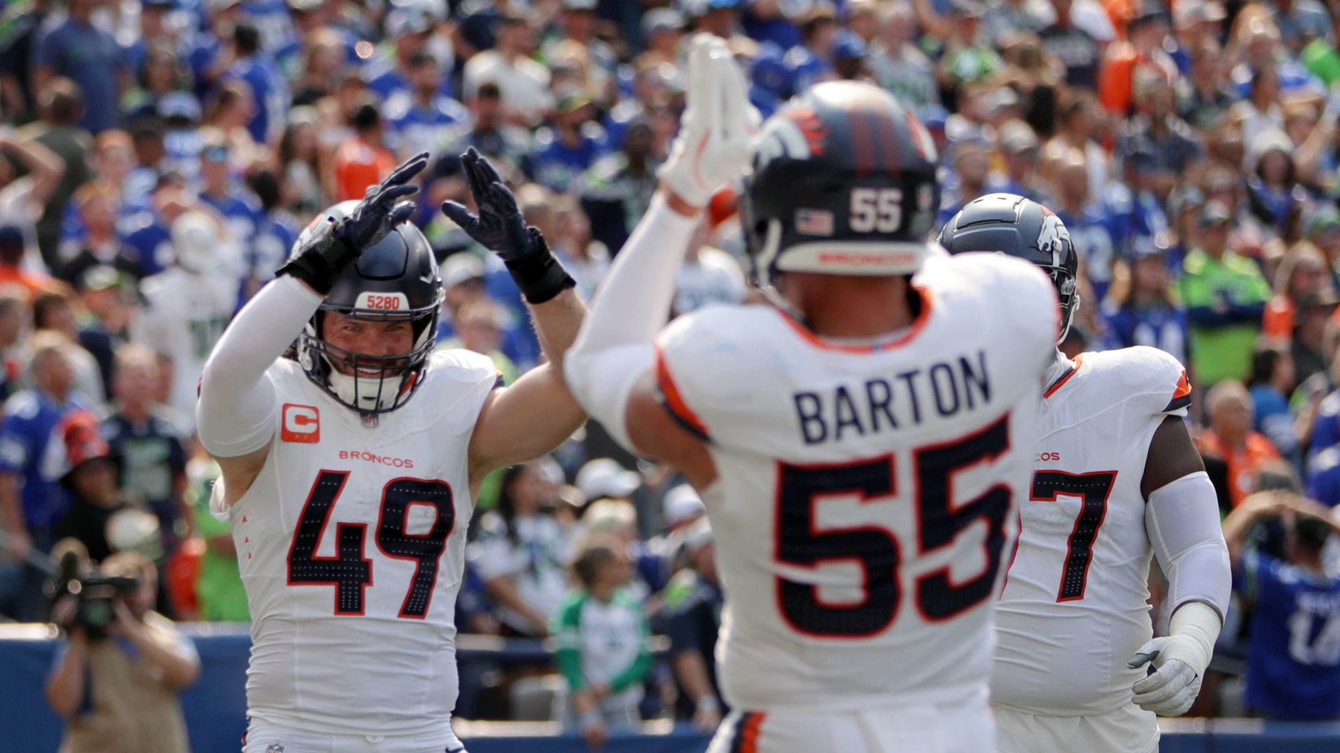 Former Seahawks starter Cody Barton signs 3-year deal with Titans